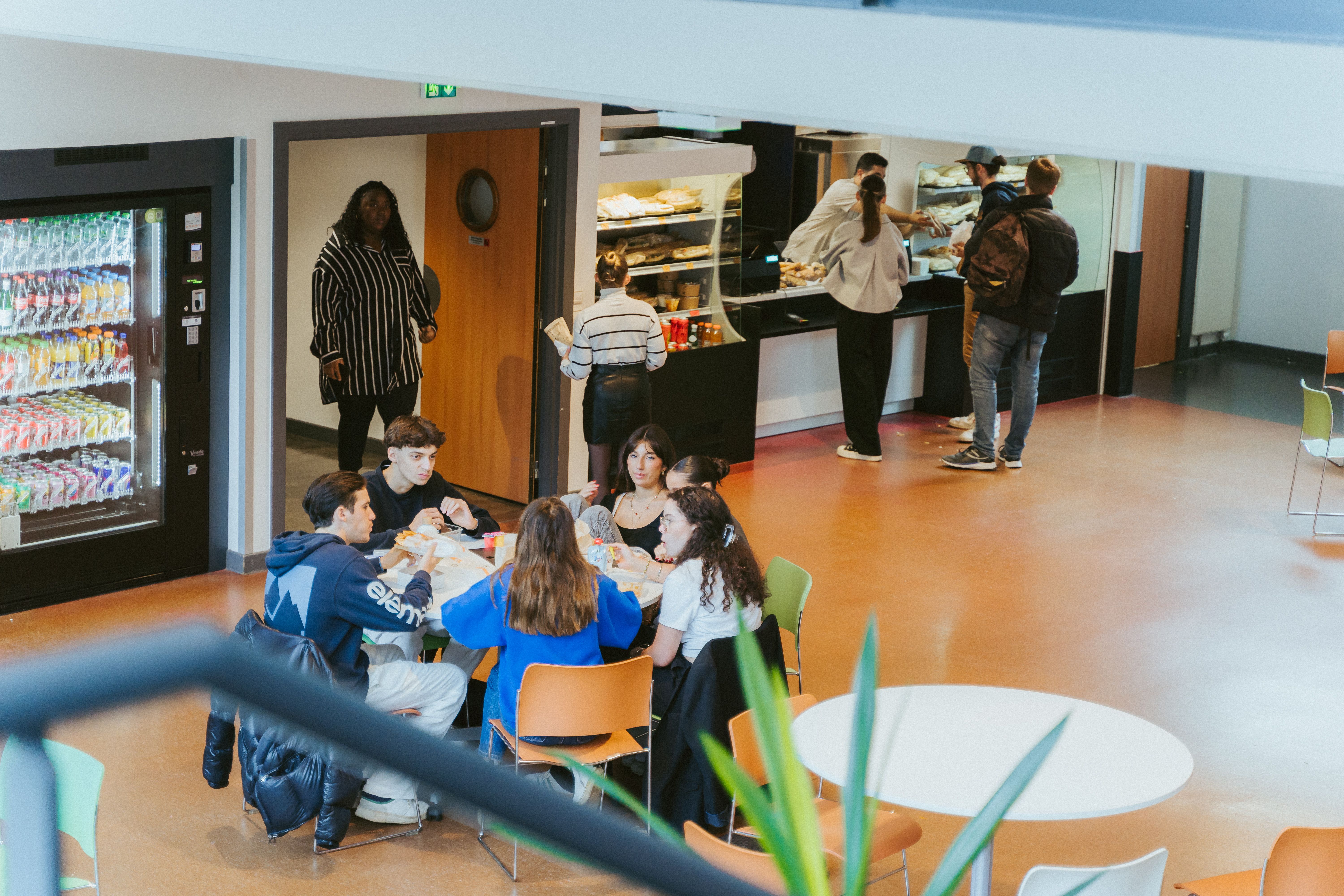 Découvrez le Campus Compétences et Développement de Lyon | IDRAC ...